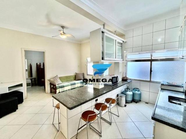 Apartamento à venda na praia da Enseada em Guarujá | Omega Imóveis