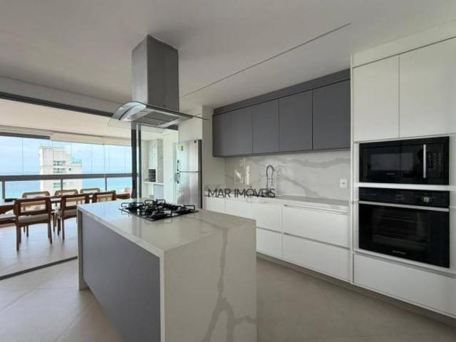 Apartamento à venda na Praia da Enseada | Mar Imóveis Prime
