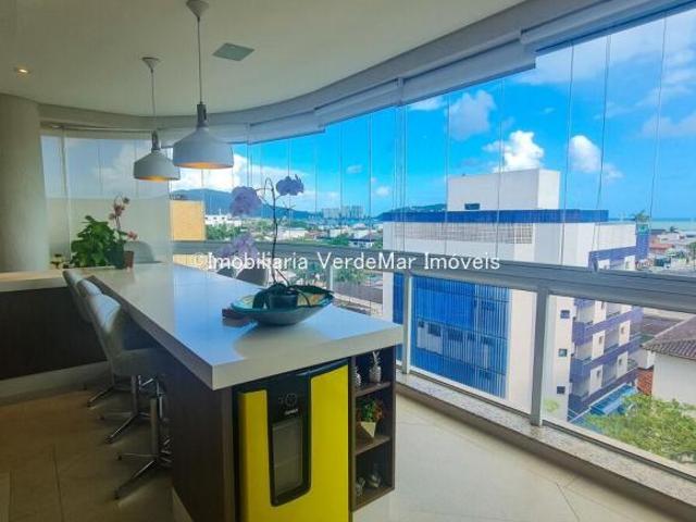 Apartamento à venda na praia da Enseada no Guarujá