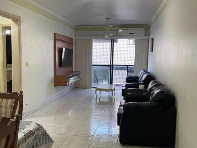Apartamento a venda na praia da Enseada no Guarujá