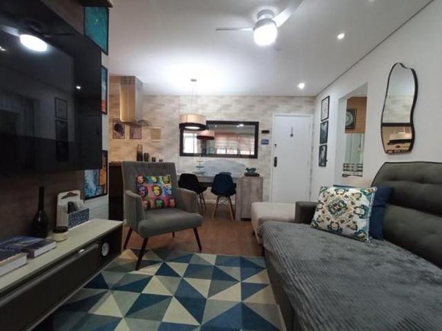 Apartamento a venda na praia da Enseada no Guarujá