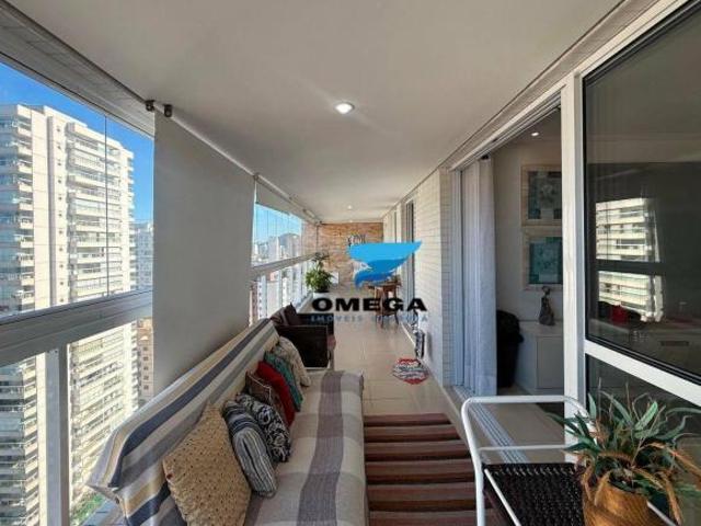 Apartamento á venda na praia da Enseada no Guarujá I Omega Imoveis