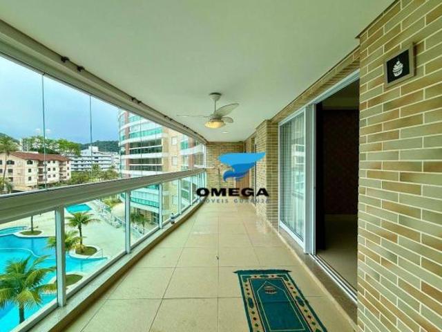 Apartamento à venda na praia da Enseada no Guarujá I Omega Imoveis