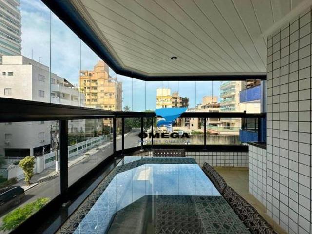 Apartamento à venda na Praia da Enseada no Guarujá | Omega Imóveis