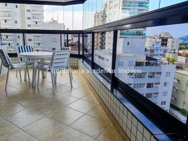 Apartamento à venda na praia da Enseada no Guarujá, região da Brunella