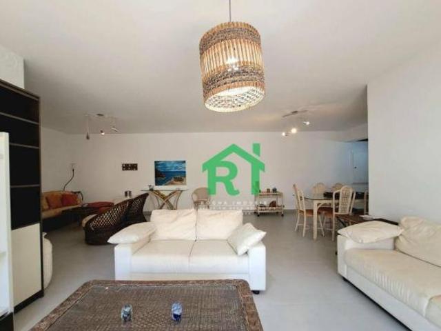 Apartamento à venda na Praia da Enseada | Rocha Imóveis Guarujá