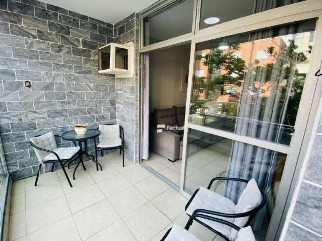 Apartamento à venda na Praia da Enseada Região da Brunella Guarujá/SP