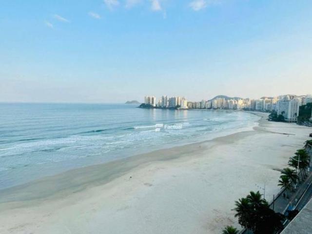 Apartamento à venda na Praia da Pitangueiras no Guarujá / SP