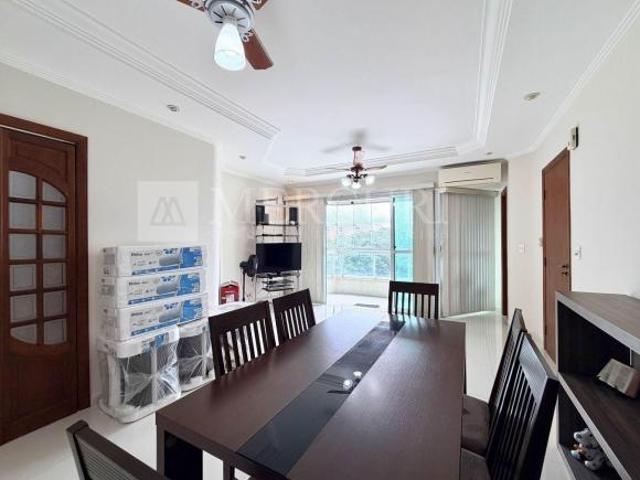 Apartamento à venda na Praia das Astúrias em Guarujá