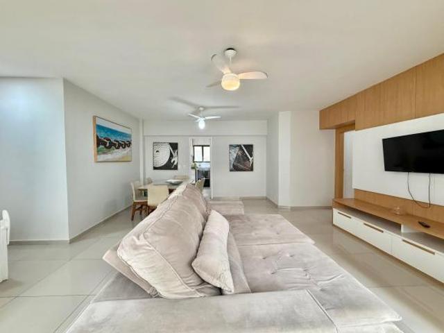 Apartamento à venda na Praia das Asturias Guarujá, SP | Qvista Inteligência I.