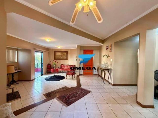 Apartamento à venda na praia das Astúrias no Guarujá I Omega Imoveis