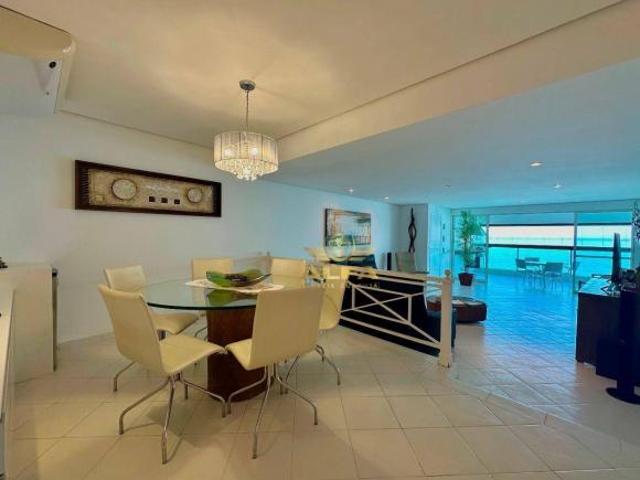 Apartamento à venda na Praia das Pitangueiras, 3 Suítes, 2 Vagas