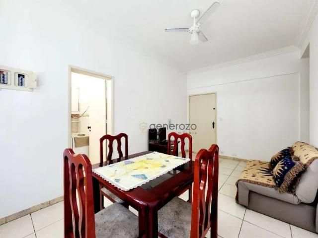 Apartamento a venda na praia das Pitangueiras, 01 dormitório, 01 vaga de garagem