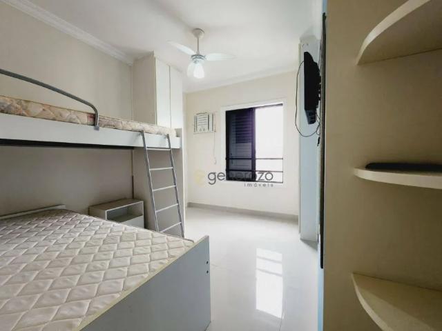 Apartamento a venda na praia das Pitangueiras, 03 dormitórios, 02 vagas de garagem e lazer no prédio