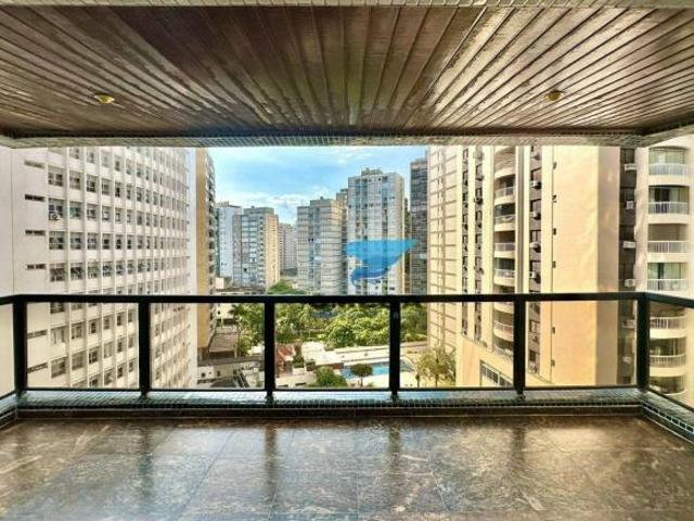 Apartamento à venda na praia das Pitangueiras