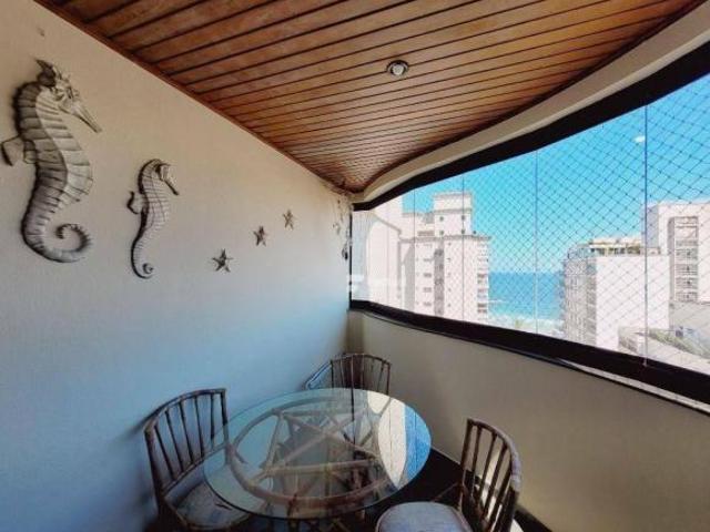 Apartamento à Venda na Praia das Pitangueiras Guarujá / SP