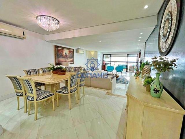 Apartamento à venda na Praia das Pitangueiras Guarujá SP