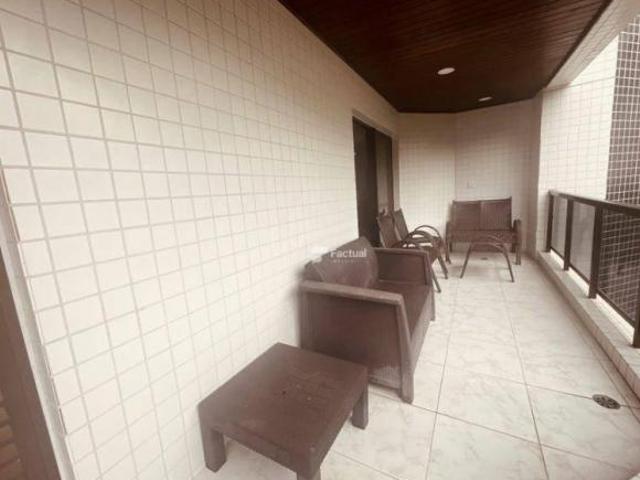 Apartamento à venda na Praia das Pitangueiras Guarujá / SP