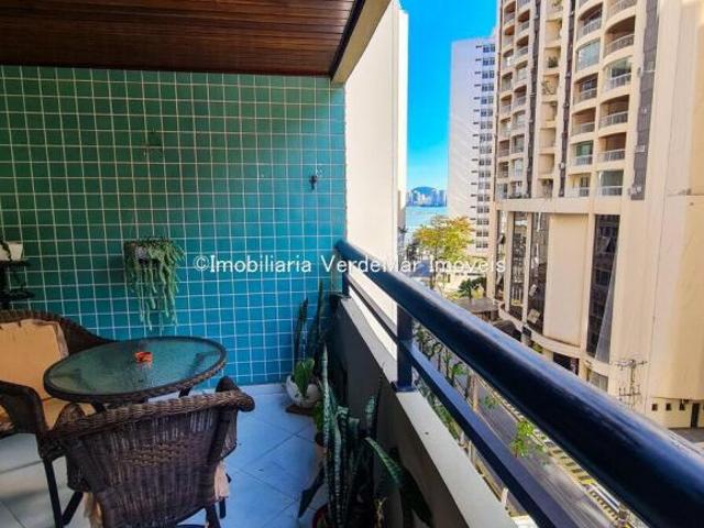 Apartamento À VENDA na praia das Pitangueiras em Guarujá
