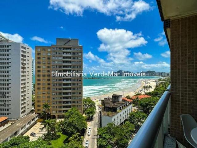 Apartamento à venda na praia das Pitangueiras em Guarujá