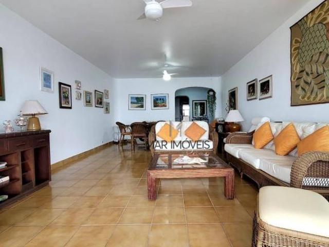 Apartamento à venda na Praia das Pitangueiras em Guarujá Mar Imóveis Prime
