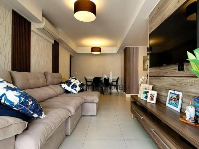 Apartamento à venda na praia das Pitangueiras em Guarujá Mar Imóveis Prime