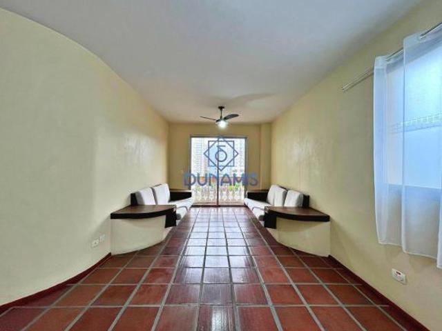 Apartamento à venda na praia das Pitangueiras, localização privilegiada