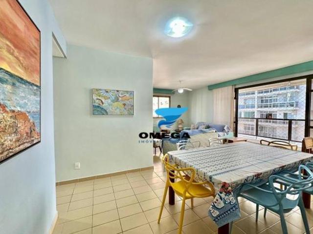 Apartamento à venda na praia das Pitangueiras no Guarujá I Omega Imoveis