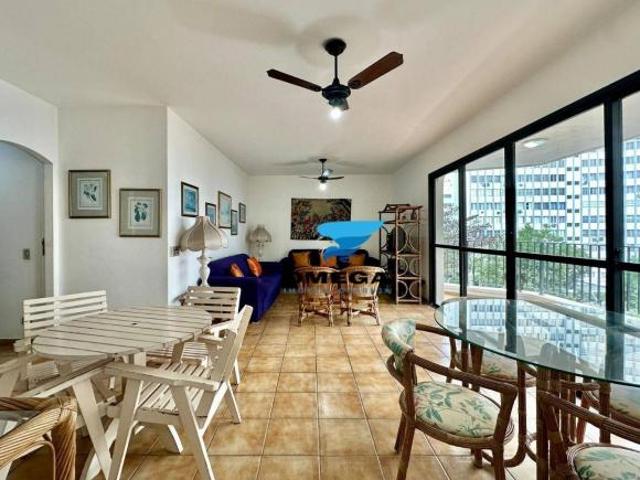 Apartamento à venda na praia das Pitangueiras no Guarujá I Omega Imoveis