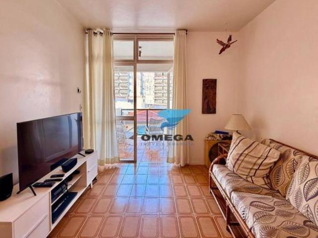 Apartamento á venda na praia das Pitangueiras no Guarujá I Omega Imoveis