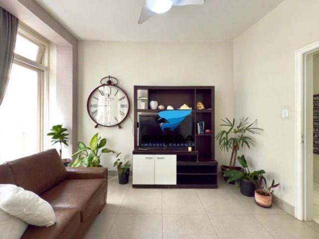 Apartamento à venda na praia das Pitangueiras no Guarujá I Omega Imoveis