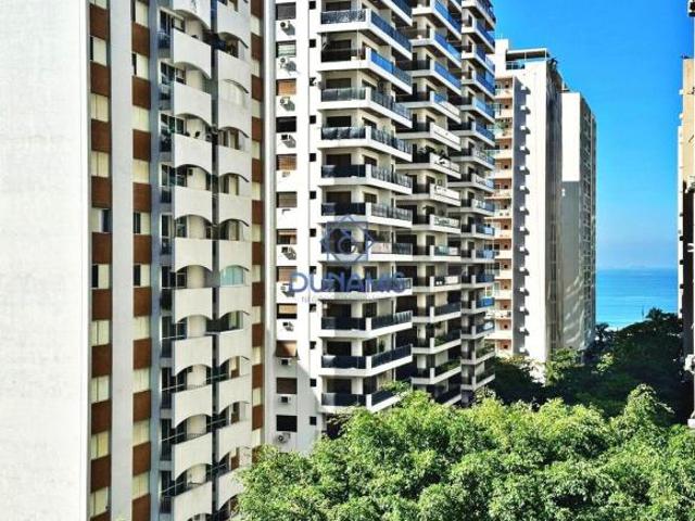 APARTAMENTO À VENDA NA PRAIA DAS PITANGUEIRAS REGIÃO DA BARRA FUNDA COM LAZER COMPLETO
