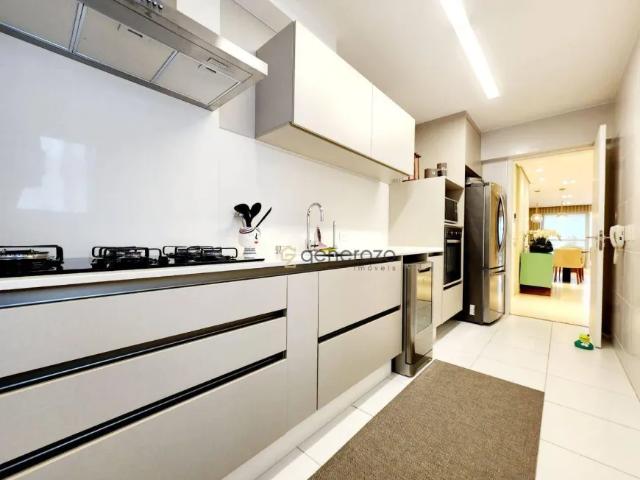 Apartamento a venda na praia das Pitangueiras, varanda gourmet, 03 dormitórios, 02 vagas de garagem
