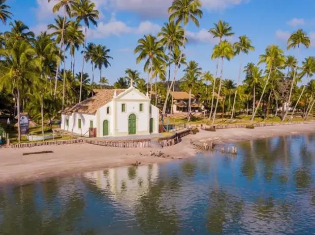 Apartamento a venda na praia de Carneiros com 2 quartos de 155m², pé na areia