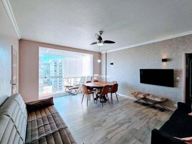 Apartamento à venda na Praia de Pitangueiras Guarujá /SP