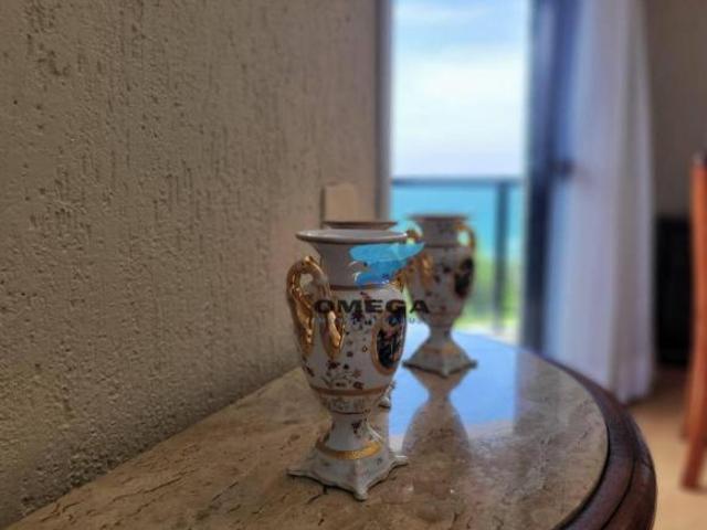 Apartamento à venda na Praia do Tombo Guarujá SP / Omega Imóveis