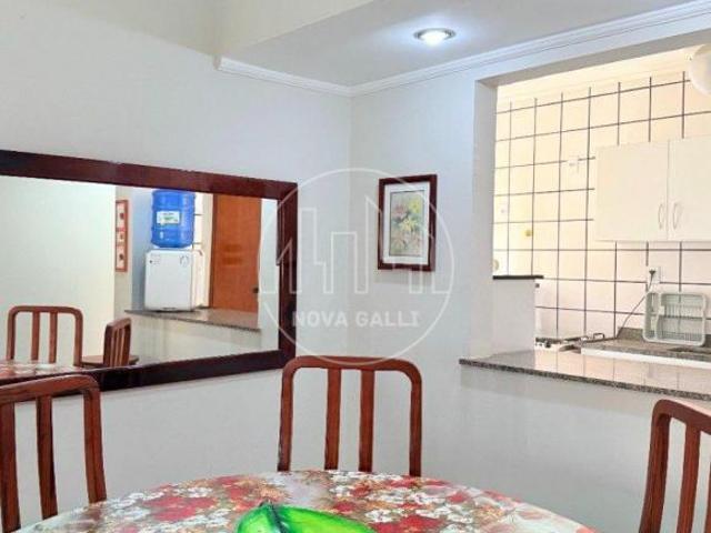 Apartamento à venda na Praia Grande