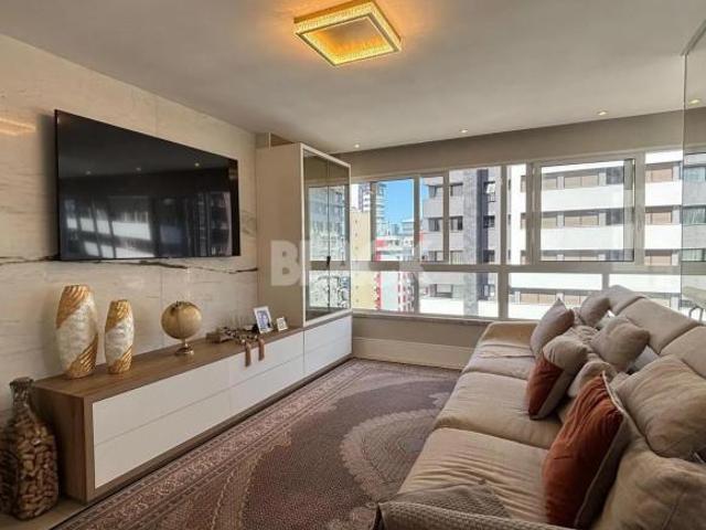 Apartamento à venda na Praia Grande