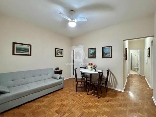 Apartamento à venda na quadra da praia do Gonzaga