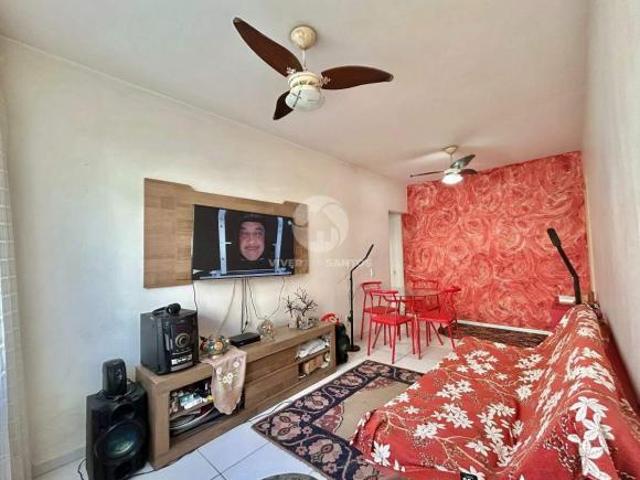 Apartamento à venda na quadra da praia no bairro do José Menino