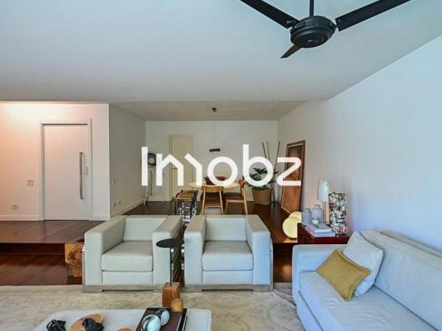 Apartamento à venda na Rua Américo Alves Pereira Filho, 147 Real Parque São Paulo SP CEP: 05