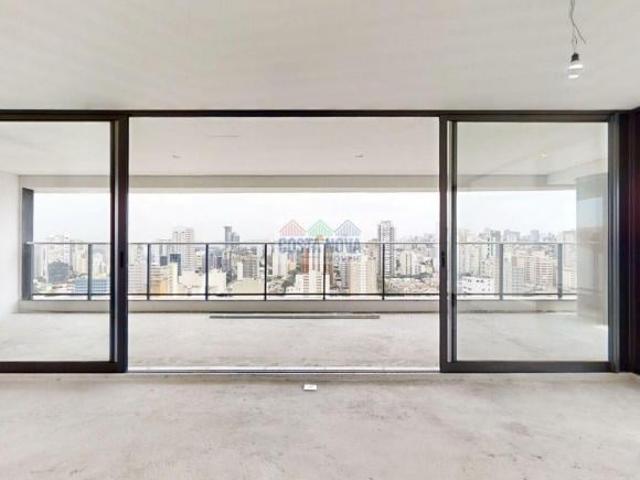 Apartamento à venda na Rua Artur de Azevedo, com 4 suítes e 3 vagas, com 230m² em Pinheiros