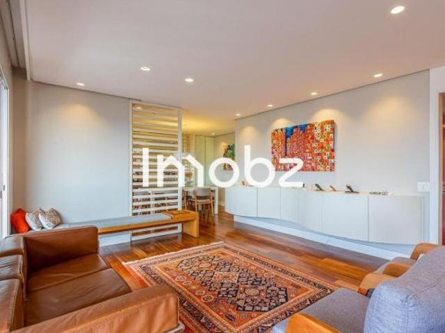 Apartamento à Venda Real Parque, 3 Quartos, 181 m2