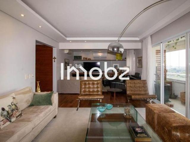 Apartamento à Venda Real Parque, 3 Quartos, 181 m2