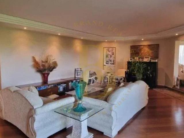 Apartamento á venda na Rua Curitiba, 305m², 3 suítes, 4 vagas, vista Parque Ibirapuera