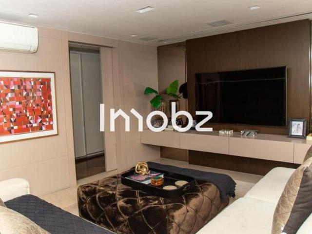 Apartamento à Venda Chácara Santo Antonio, 4 Quartos, 214 m2