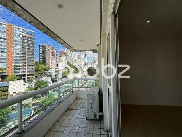 Apartamento à venda na RUA DEPUTADO JOÃO SUSSUMU HIRATA, 530 PANAMBY São Paulo SP CEP: 05715