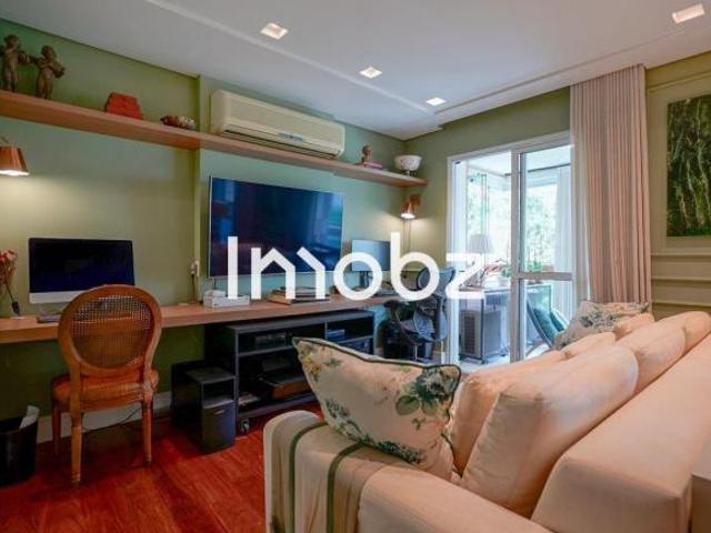Apartamento à venda na Rua Fábio Lopes dos Santos Luz, 287 Panamby São Paulo SP CEP: 05717 2