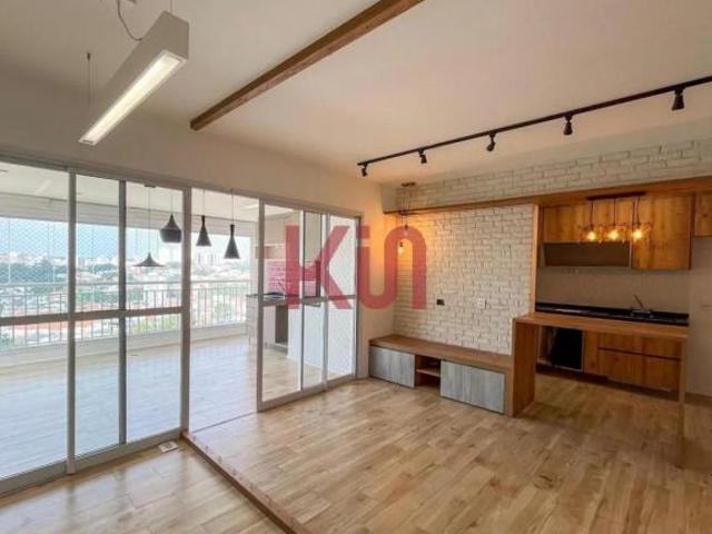 Apartamento à venda na Rua Guanabara, Vila Brasílio Machado SP: 2 quartos, 1 suíte, 1 sala, 2 banh