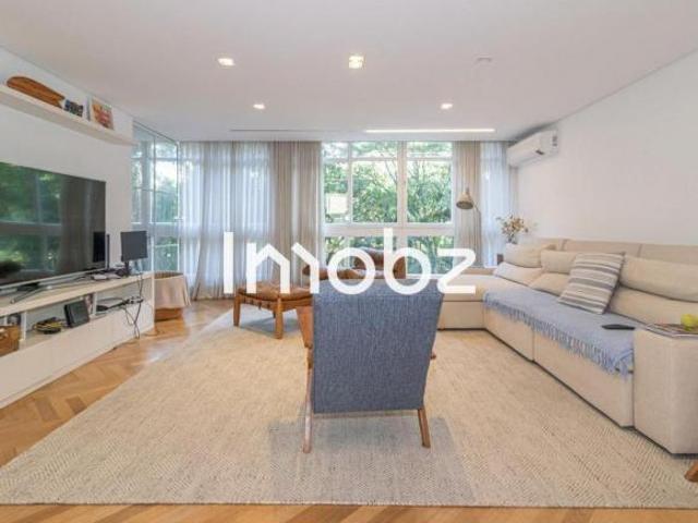 Apartamento à Venda Itaim Bibi, 3 Quartos, 194 m2